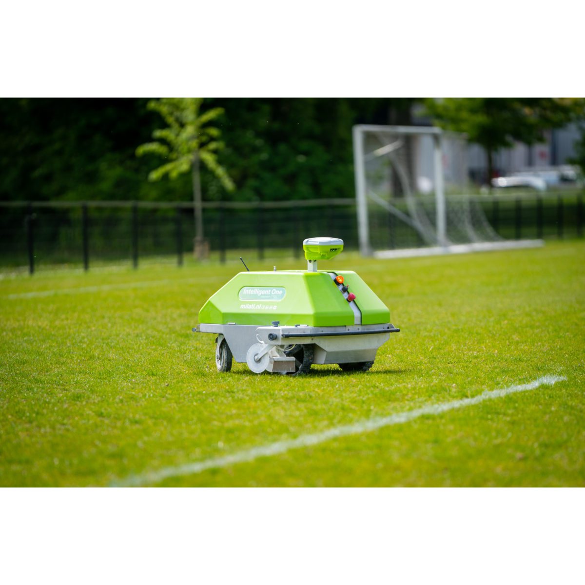 Sportvelden belijnen door robotbelijner? Milati biedt Intelligent one aan